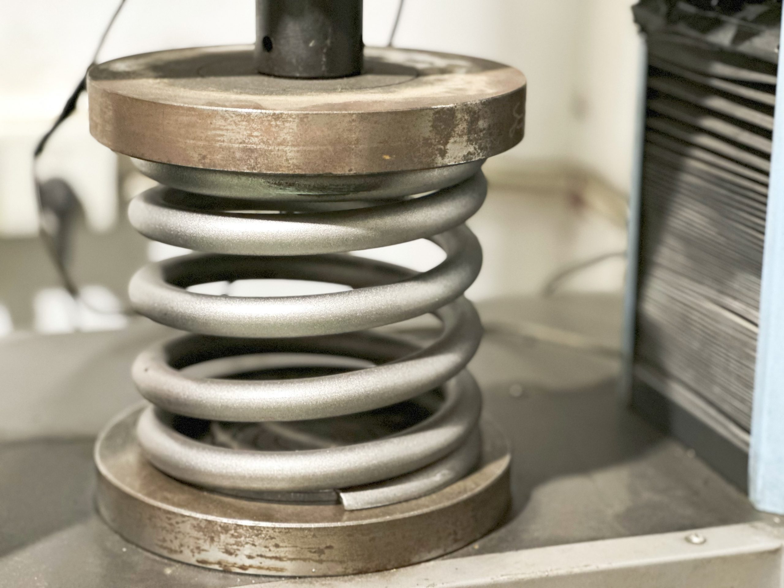 Materials for valve springs and precautions for use - YUU SPRING